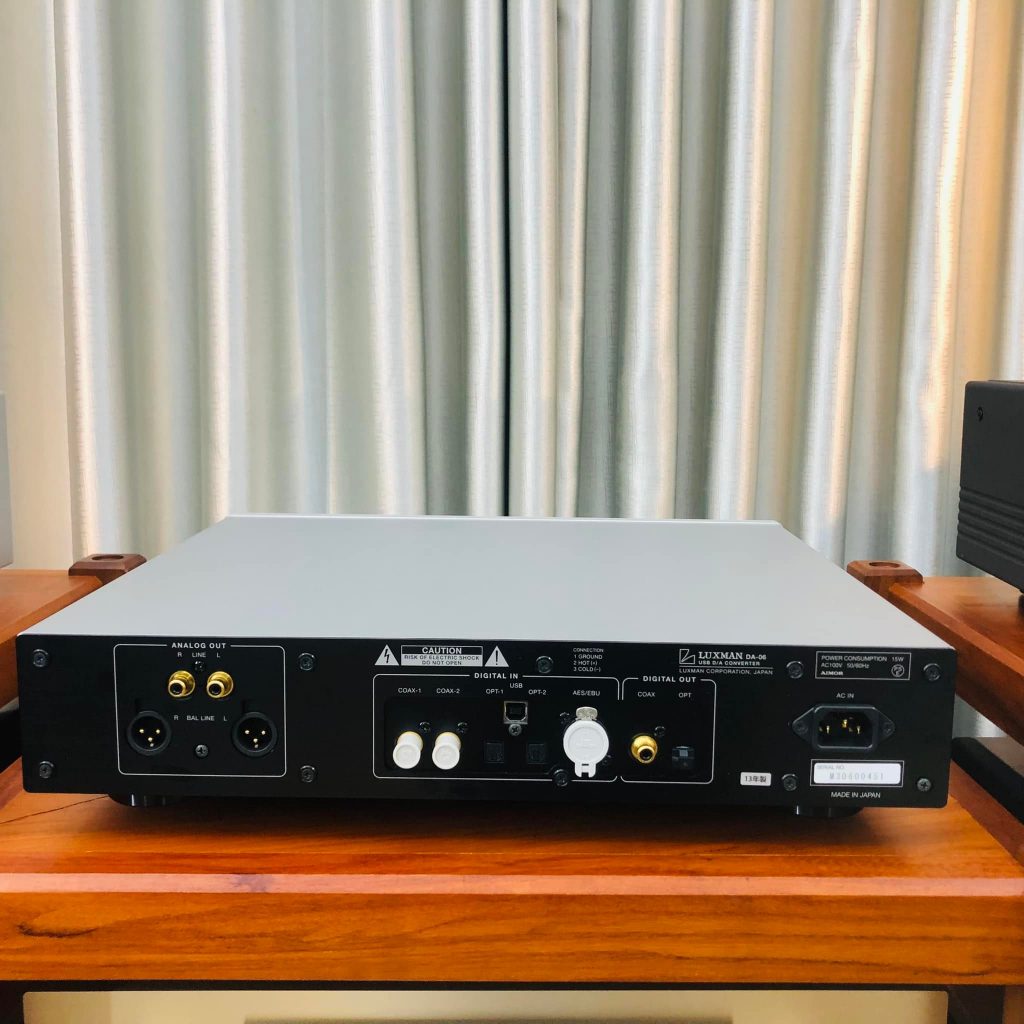 Bộ giải mã DAC Luxman DA-06 Nhật Bản - Thanh Hà Audio