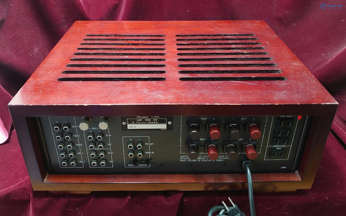 Accuphase E-303 thiết bị âm thanh chất lượng cao từ thương hiệu hàng đầu - Thanh Hà Audio