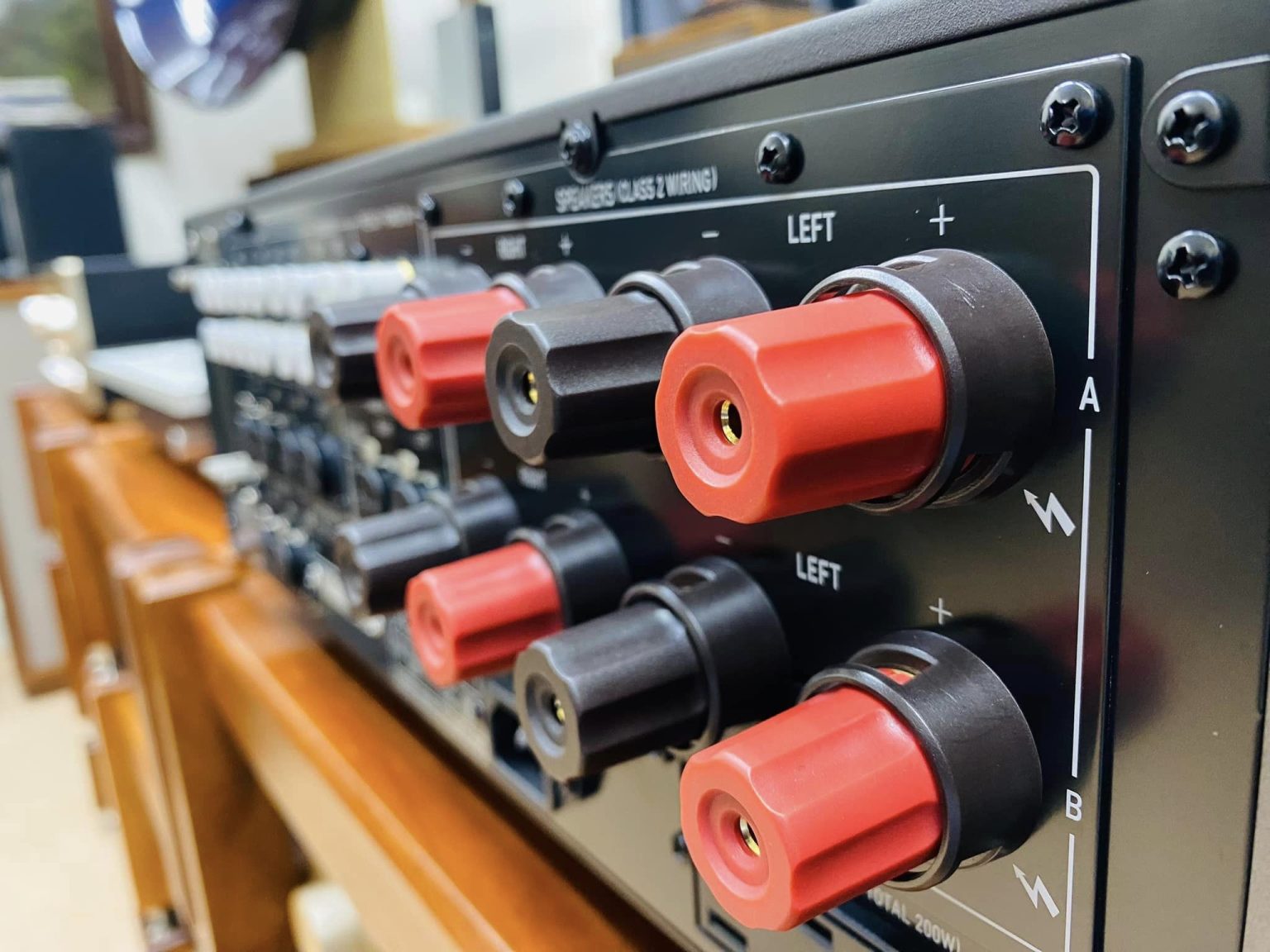 Accuphase E-470 cùng trải nghiệm âm thanh tuyệt vời và hiệu suất cao ...